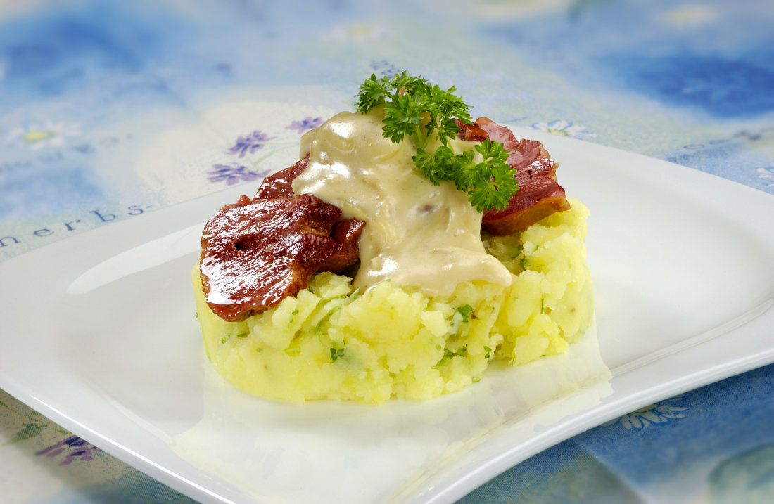 Šťouchané brambory se sýrovou čepicí | MADETA a.s.